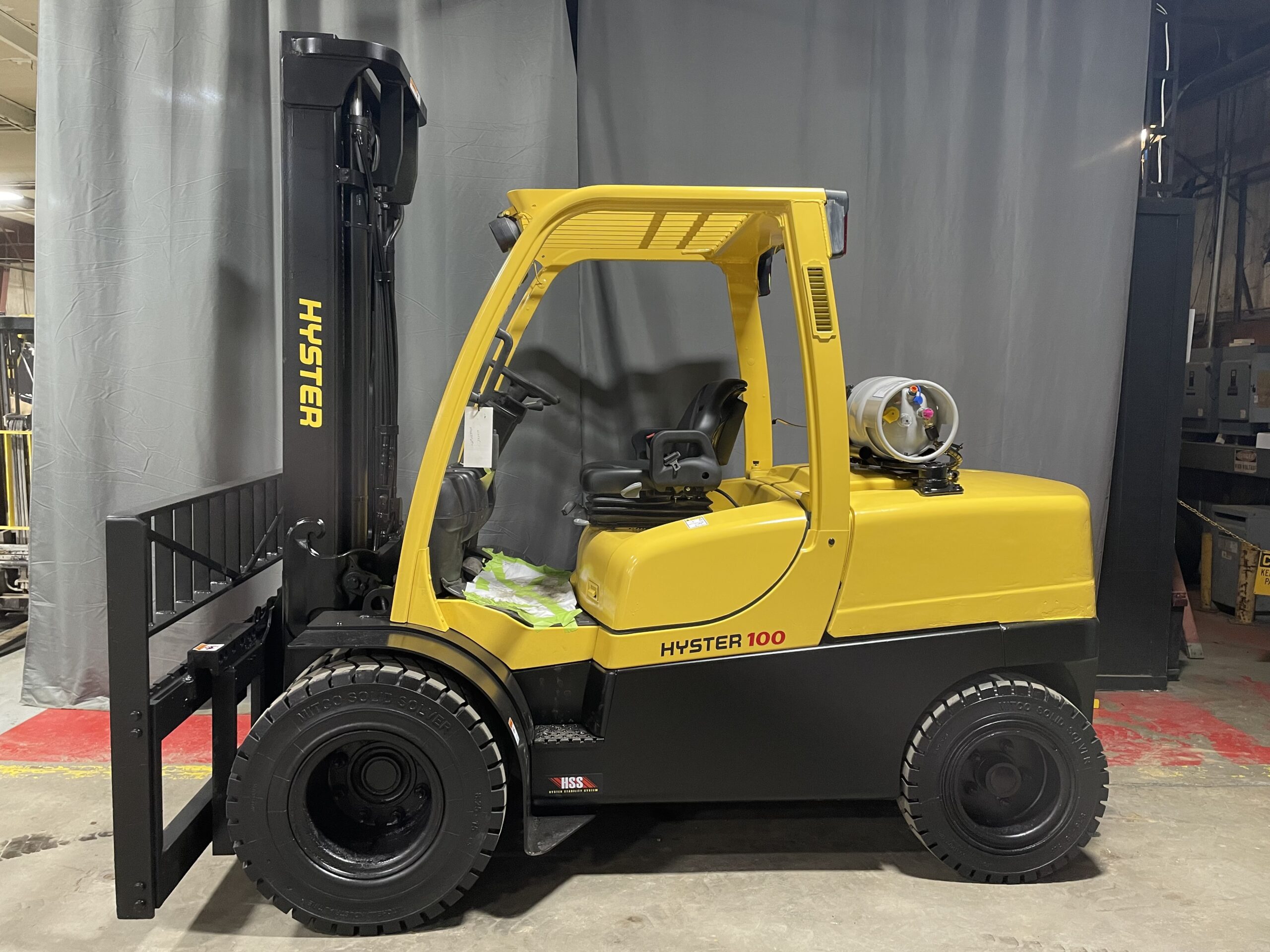Pre-Owned Industrial Forklifts For Your Fleet | LiftOne